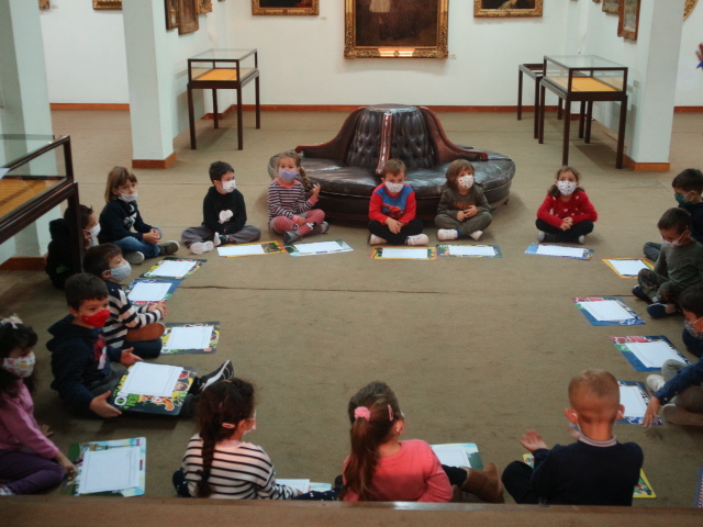 ΕΠΙΣΚΕΨΗΣ ΣΤΗΝ ΒΙΒΛΙΟΘΗΚΗ ΤΟΥ ΚΟΡΑΗ – 11 ΝΗΠΙΑΓΩΓΕΙΟ ΧΙΟΥ