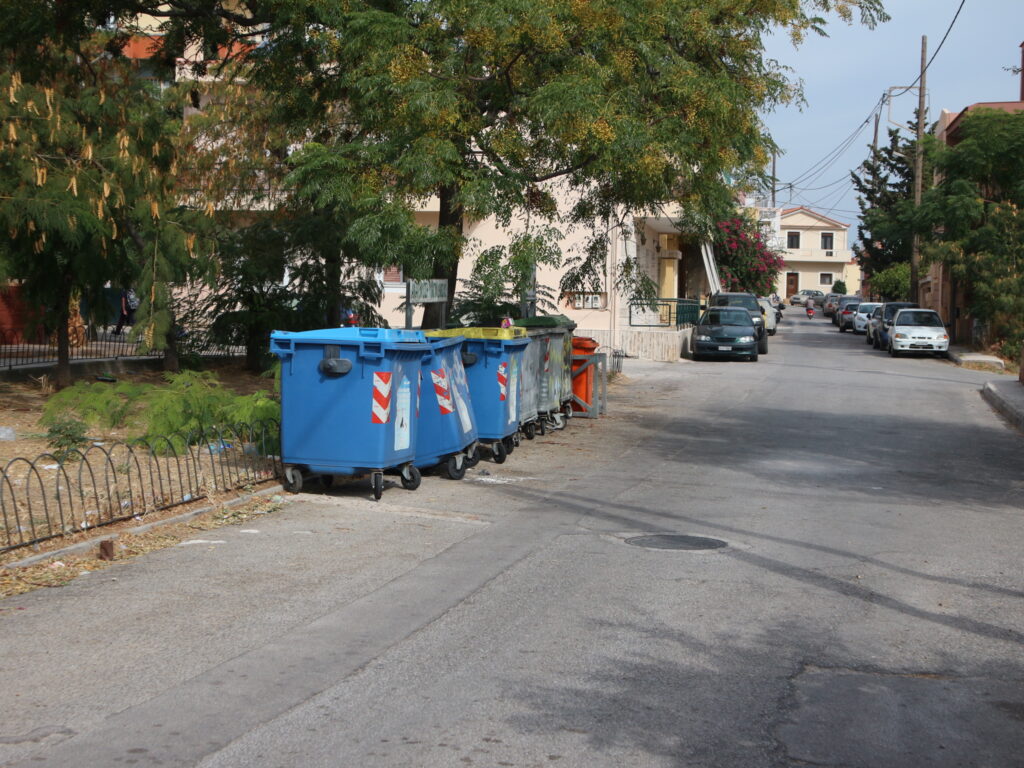 ΠΕΡΙΠΑΤΟΣ ΣΤΗ ΓΕΙΤΟΝΙΑ ΤΟΥ ΝΗΠΙΑΓΩΓΕΙΟΥ. ΑΝΑΖΗΤΗΣΗ ΚΑΙ ΚΑΤΑΓΡΑΦΗ ΤΗΣ ...